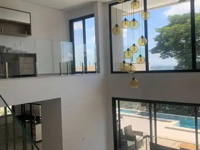 Casa / Sobrado em Condomínio para Venda em Carapicuíba/SP Chácara dos Lagos 4 Quartos