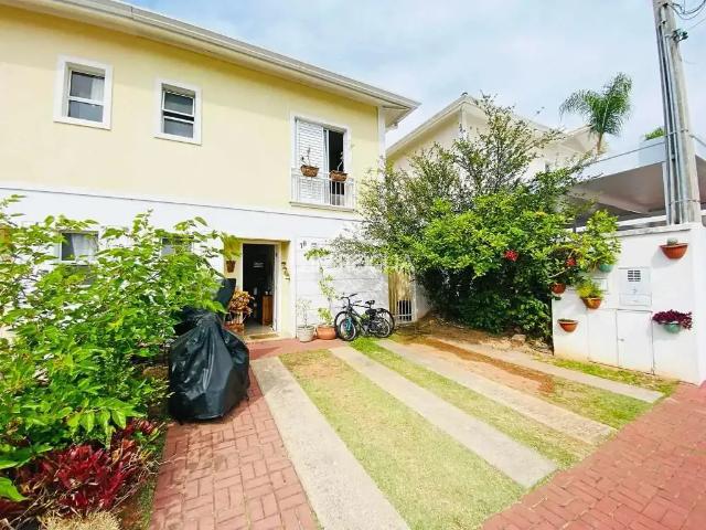 Casa / Sobrado em Condomínio para Venda em Carapicuíba/SP Chácara Quiriri 3 Quartos