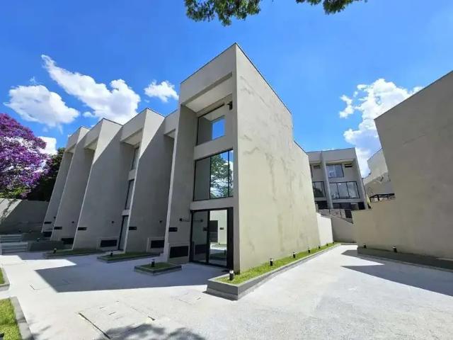Casa / Sobrado em Condomínio para Venda em Carapicuíba/SP Chácara São João 3 Quartos