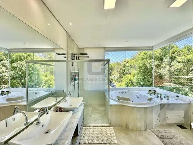 Casa / Sobrado em Condomínio para Venda em Carapicuíba/SP Chácara Santa Lúcia 4 Quartos