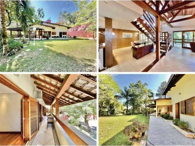 Casa / Sobrado em Condomínio para Venda em Carapicuíba/SP Águas da Fazendinha 5 Quartos