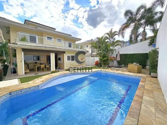 Casa / Sobrado em Condomínio para Venda em Carapicuíba/SP Golf Gardens 4 Quartos