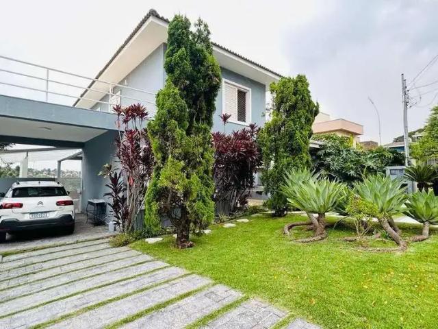 Casa / Sobrado em Condomínio para Venda em Carapicuíba/SP Granja Viana 4 Quartos