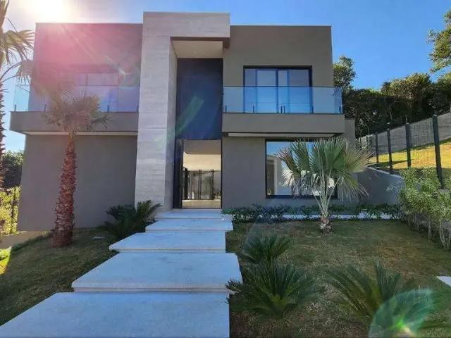 Casa / Sobrado em Condomínio para Venda em Carapicuíba/SP Granja Viana 4 Quartos