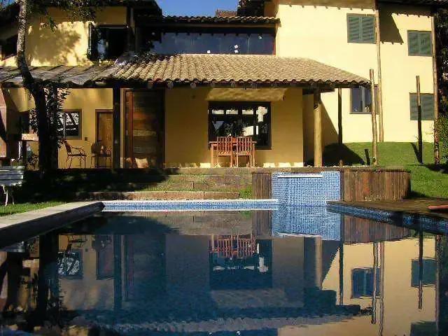 Casa / Sobrado em Condomínio para Venda em Carapicuíba/SP Granja Viana 4 Quartos