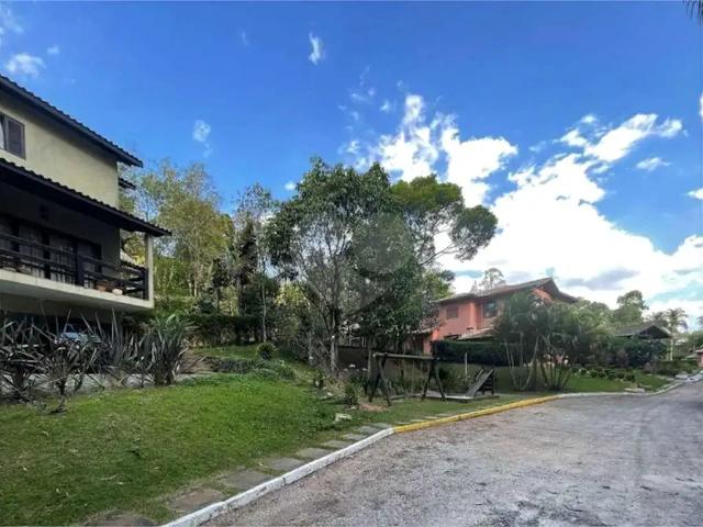 Casa / Sobrado em Condomínio para Venda em Carapicuíba/SP Granja Viana 4 Quartos