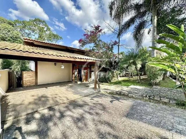 Casa / Sobrado em Condomínio para Venda em Carapicuíba/SP Granja Viana 5 Quartos