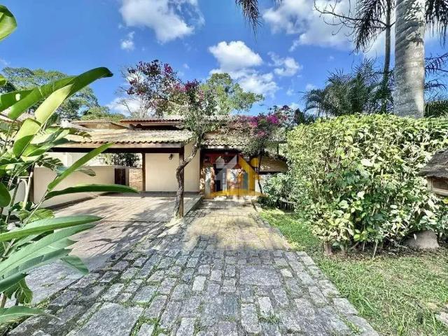 Casa / Sobrado em Condomínio para Venda em Carapicuíba/SP Aldeia da Fazendinha 5 Quartos