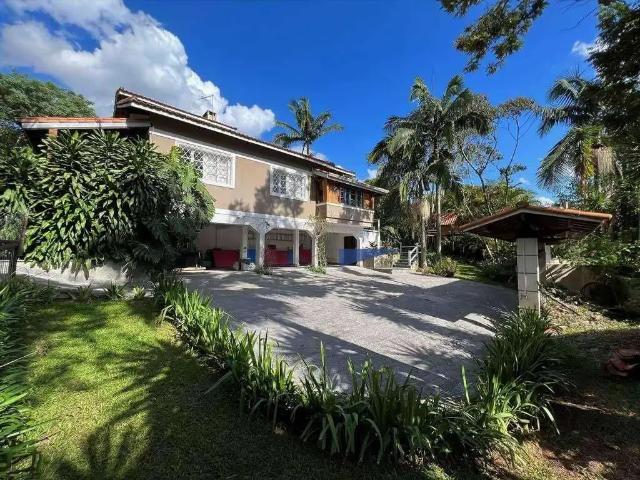 Casa / Sobrado em Condomínio para Venda em Carapicuíba/SP Granja Viana 5 Quartos
