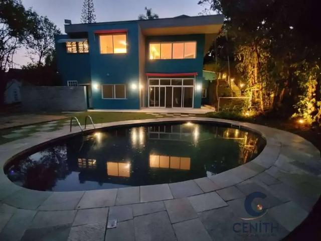 Casa / Sobrado em Condomínio para Venda em Carapicuíba/SP Jardim Marilu 6 Quartos
