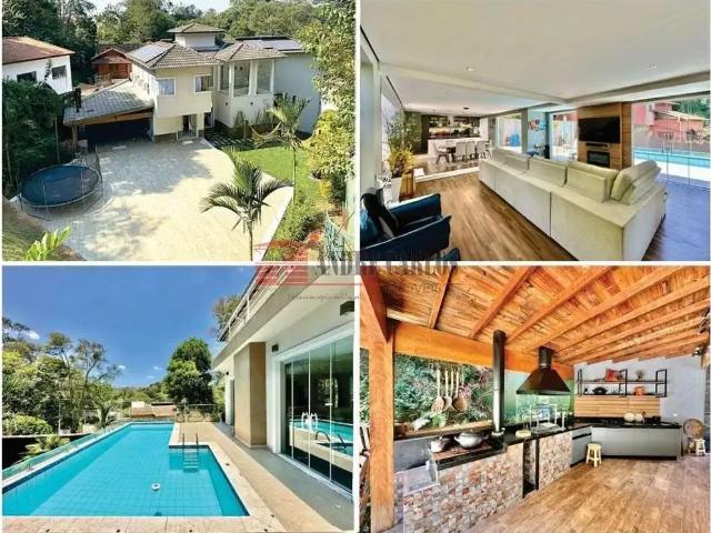 Casa / Sobrado em Condomínio para Venda em Carapicuíba/SP Nova Fazendinha 4 Quartos