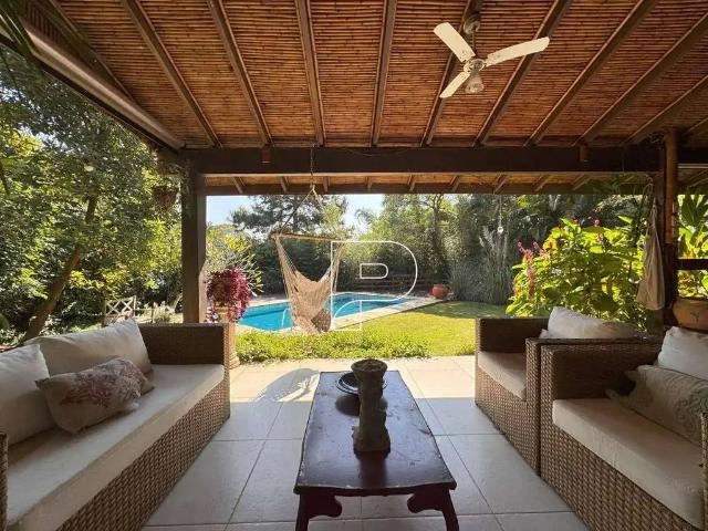Casa / Sobrado em Condomínio para Venda em Carapicuíba/SP Palos Verdes 4 Quartos