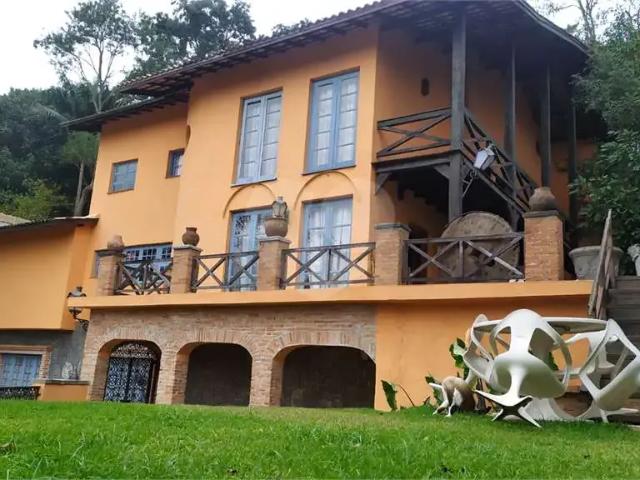 Casa / Sobrado em Condomínio para Venda em Carapicuíba/SP Granja Viana 6 Quartos