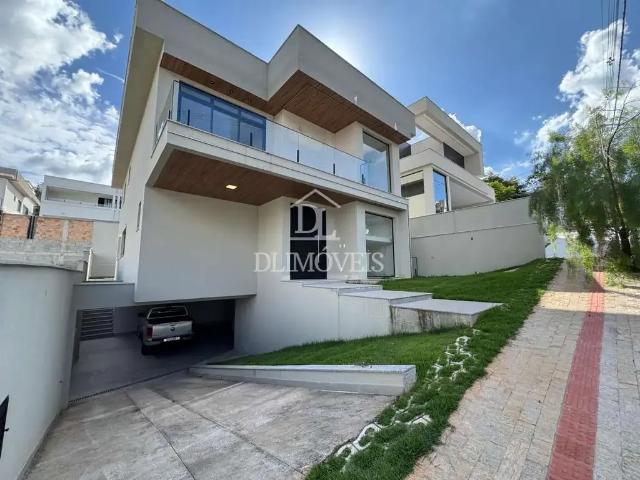 Casa / Sobrado em Condomínio para Venda em Contagem/MG Portal do Sol 5 Quartos