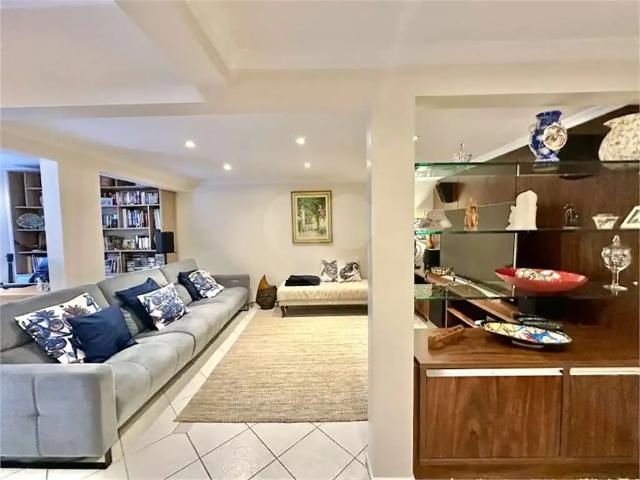 Casa / Sobrado em Condomínio para Venda em Cotia/SP Granja Viana 3 Quartos
