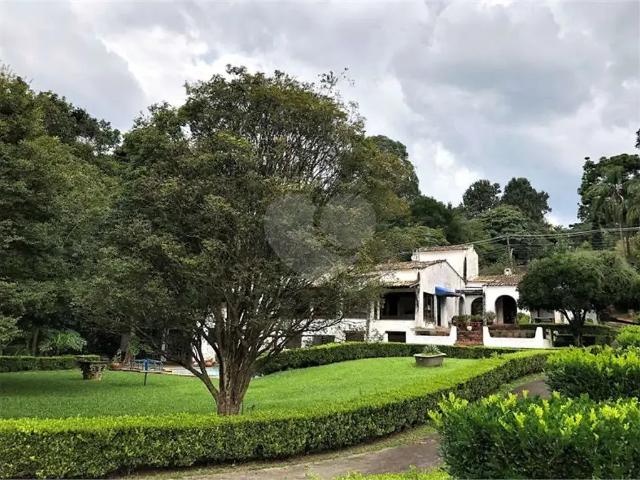 Casa / Sobrado em Condomínio para Venda em Cotia/SP Granja Viana II 4 Quartos