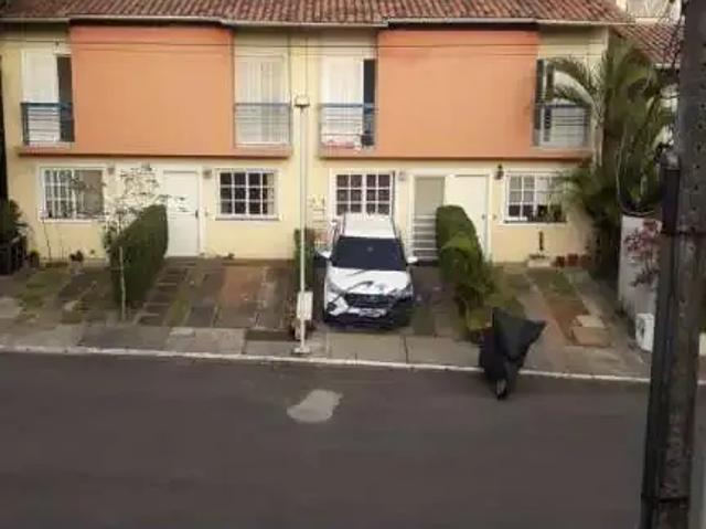 Casa / Sobrado em Condomínio para Venda em Cotia/SP Granja Viana 2 Quartos
