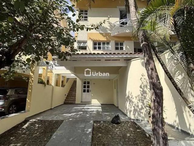 Casa / Sobrado em Condomínio para Venda em Cotia/SP Granja Viana 3 Quartos