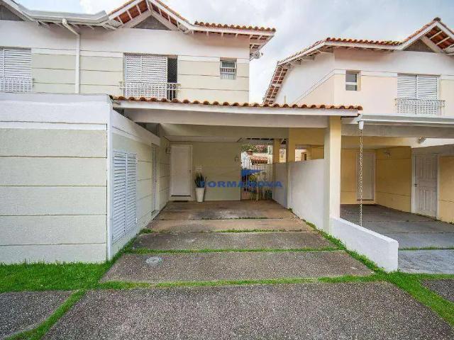 Casa / Sobrado em Condomínio para Venda em Cotia/SP Granja Viana 3 Quartos