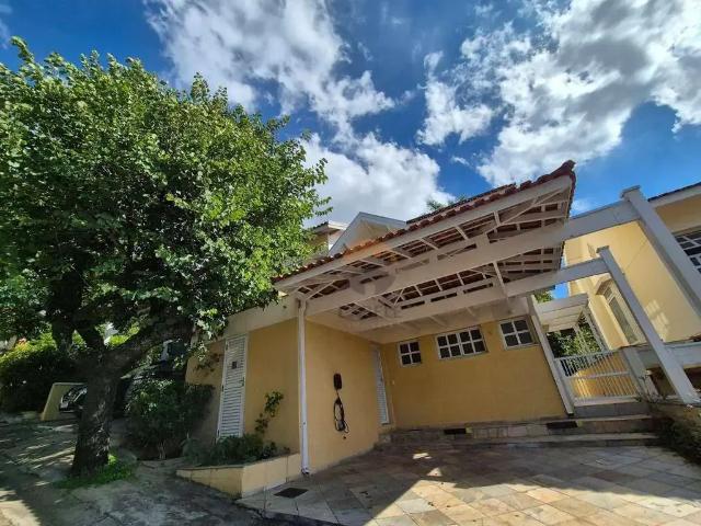 Casa / Sobrado em Condomínio para Venda em Cotia/SP Granja Viana 3 Quartos