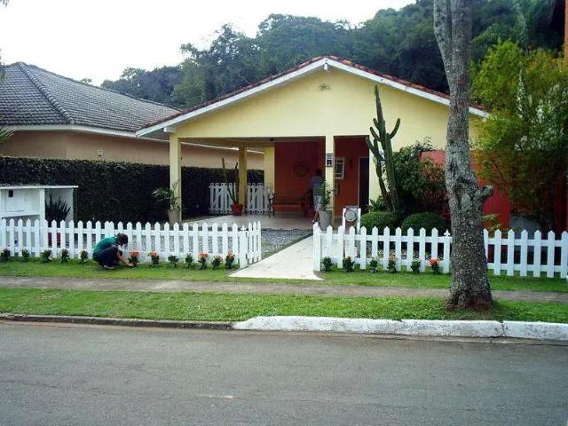 Casa / Sobrado em Condomínio para Venda em Cotia/SP Granja Viana 3 Quartos