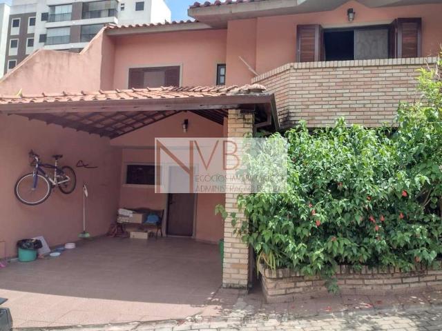 Casa / Sobrado em Condomínio para Venda em Cotia/SP Granja Viana 3 Quartos