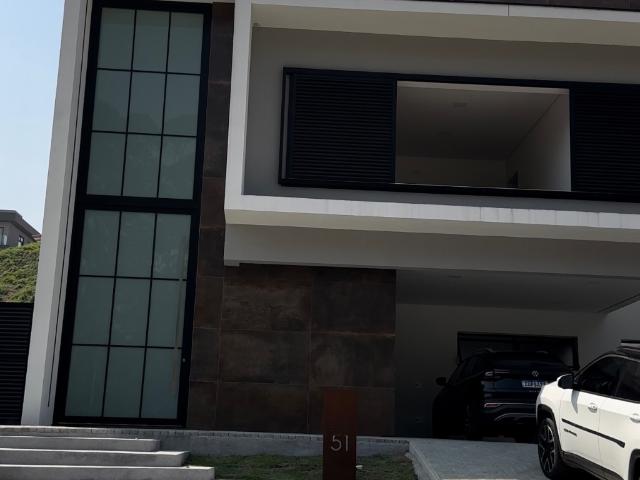 Casa / Sobrado em Condomínio para Venda em Cotia/SP Granja Viana 3 Quartos