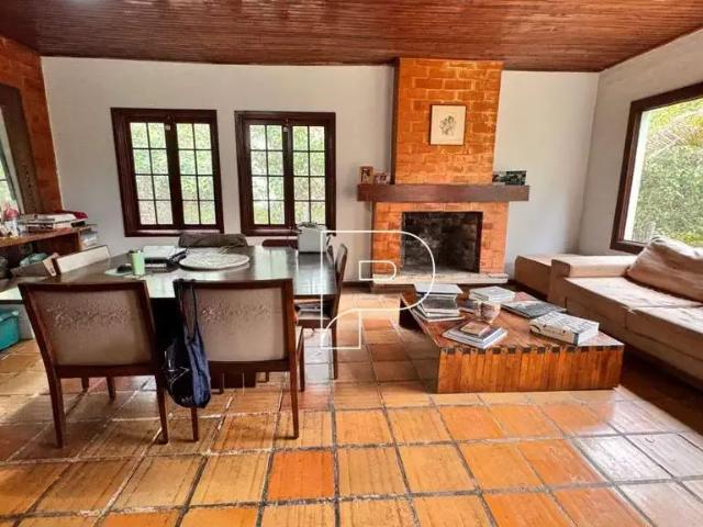 Casa / Sobrado em Condomínio para Venda em Cotia/SP Granja Viana 4 Quartos
