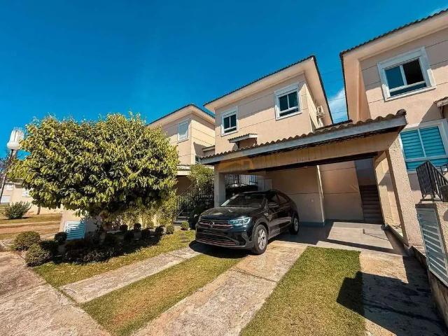 Casa / Sobrado em Condomínio para Venda em Cotia/SP Granja Viana 4 Quartos