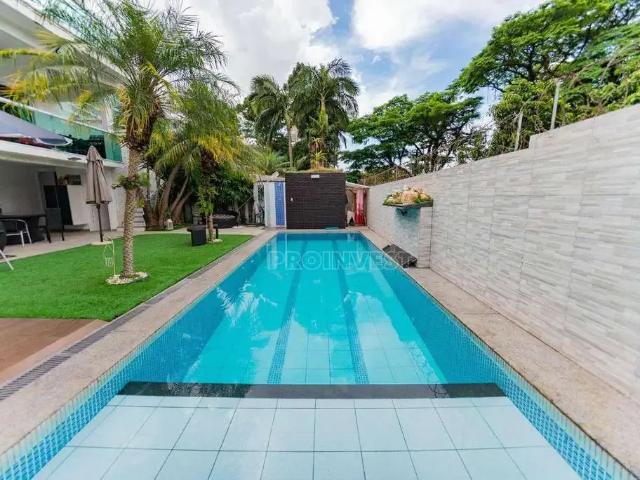 Casa / Sobrado em Condomínio para Venda em Cotia/SP Granja Viana 4 Quartos