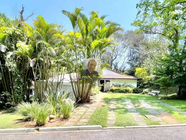 Casa / Sobrado em Condomínio para Venda em Cotia/SP Granja Viana 4 Quartos