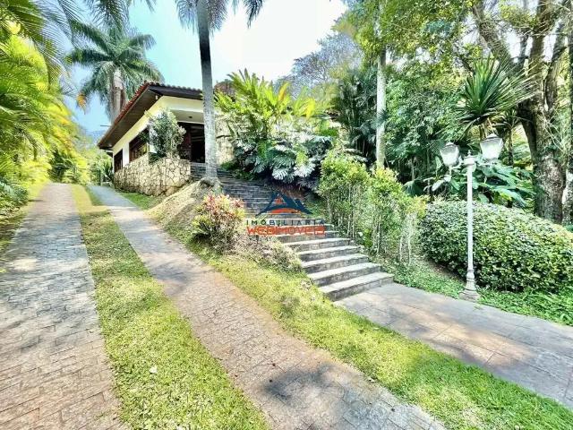 Casa / Sobrado em Condomínio para Venda em Cotia/SP Granja Viana 6 Quartos