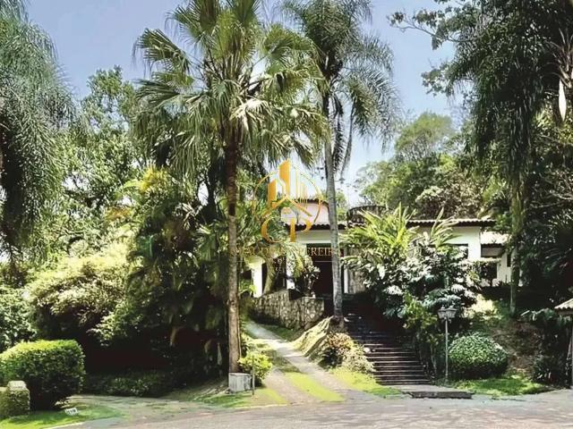 Casa / Sobrado em Condomínio para Venda em Cotia/SP Granja Viana 6 Quartos