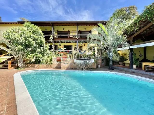 Casa / Sobrado em Condomínio para Venda em Cotia/SP Granja Viana 7 Quartos