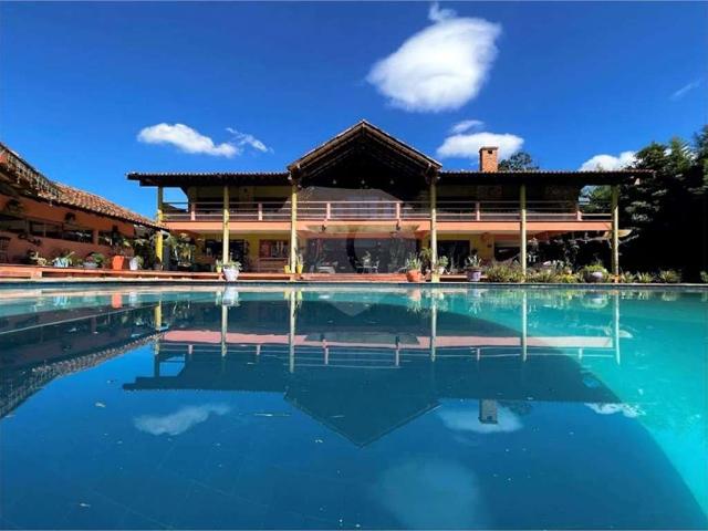 Casa / Sobrado em Condomínio para Venda em Cotia/SP Granja Viana 5 Quartos