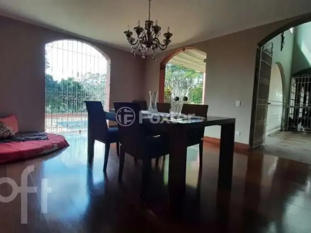 Casa / Sobrado em Condomínio para Venda em Cotia/SP Jardim Mediterrâneo 5 Quartos