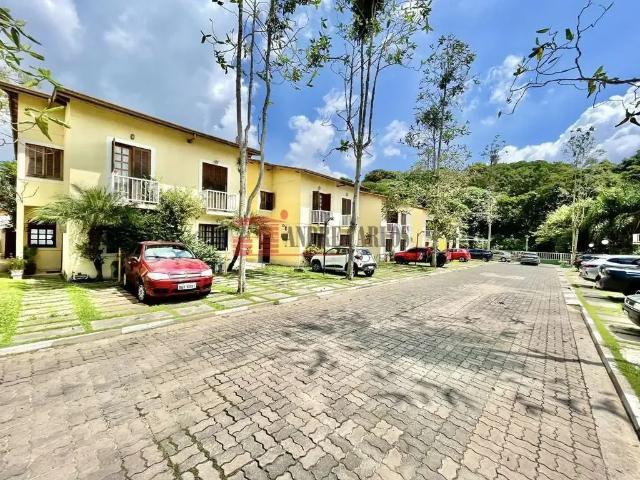 Casa / Sobrado em Condomínio para Venda em Cotia/SP Jardim Barbacena 3 Quartos