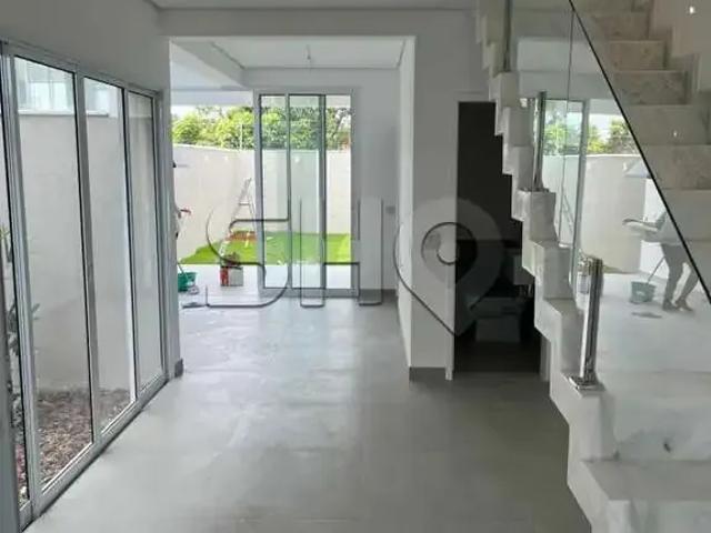 Casa / Sobrado em Condomínio para Venda em Cotia/SP Jardim Semiramis 3 Quartos