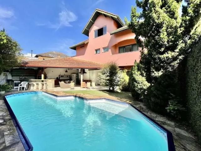 Casa / Sobrado em Condomínio para Venda em Cotia/SP São Paulo II 4 Quartos