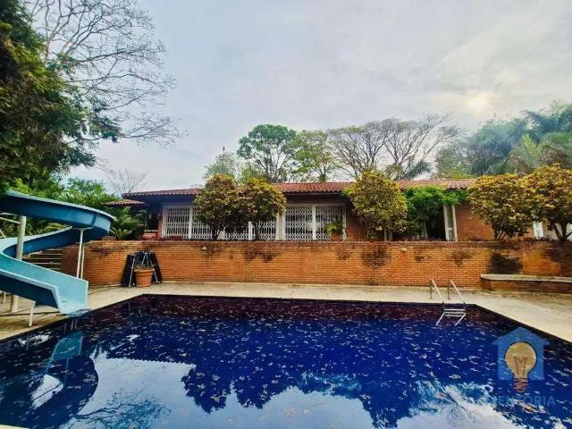 Casa / Sobrado em Condomínio para Venda em Cotia/SP Parque Silvino Pereira 4 Quartos