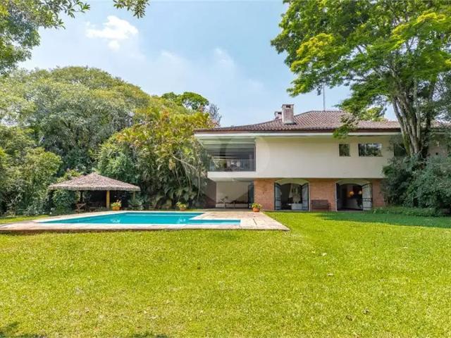 Casa / Sobrado em Condomínio para Venda em Cotia/SP Granja Viana 6 Quartos