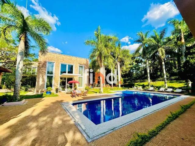 Casa / Sobrado em Condomínio para Venda em Cotia/SP Parque Silvino Pereira 7 Quartos