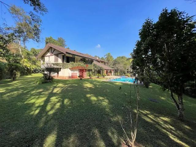 Casa / Sobrado em Condomínio para Venda em Cotia/SP Vila Santo Antônio 5 Quartos