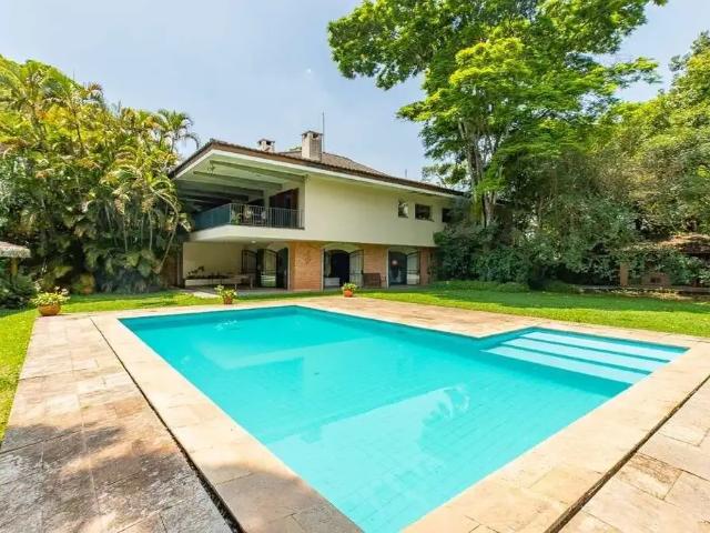 Casa / Sobrado em Condomínio para Venda em Cotia/SP Vila Santo Antônio 6 Quartos