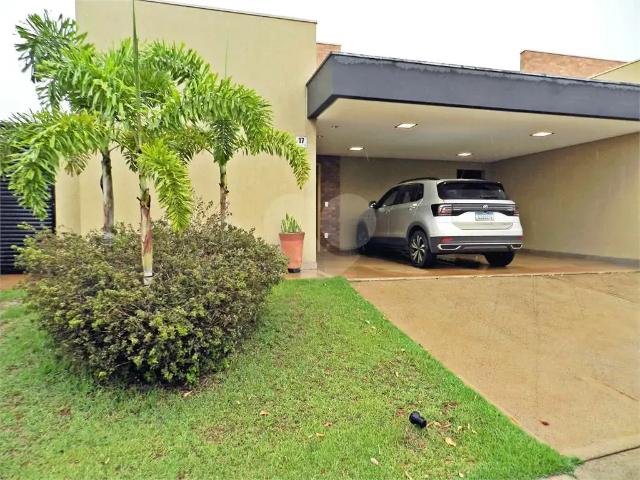 Casa / Sobrado em Condomínio para Venda em Cravinhos/SP Centro 3 Quartos