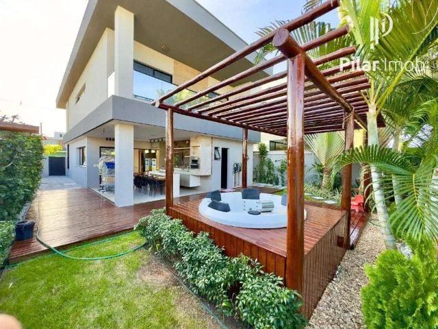 Casa / Sobrado em Condomínio para Venda em Eusébio/CE Cidade Alpha 4 Quartos