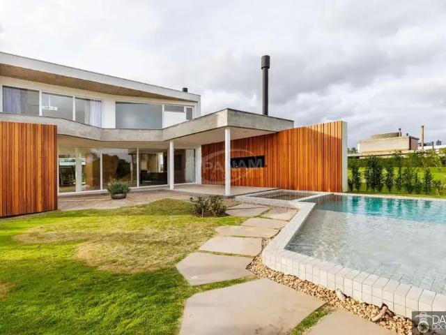 Casa / Sobrado em Condomínio para Venda em Eldorado do Sul/RS Sans Souci 4 Quartos