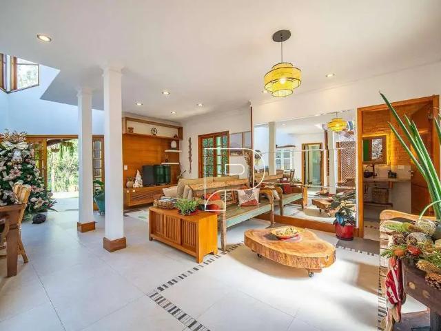 Casa / Sobrado em Condomínio para Venda em Embu das Artes/SP Granja Viana 3 Quartos