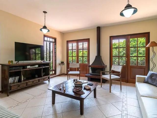 Casa / Sobrado em Condomínio para Venda em Embu das Artes/SP Jardim Indaiá 4 Quartos