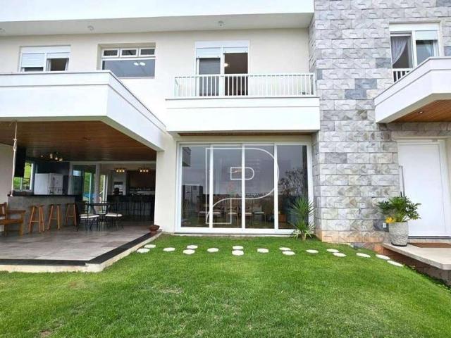 Casa / Sobrado em Condomínio para Venda em Embu das Artes/SP Jardim Indaiá 5 Quartos